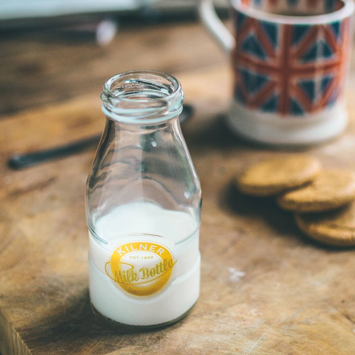 A Glass of Milk by Jiva Masheder (3m 44s) - Aura