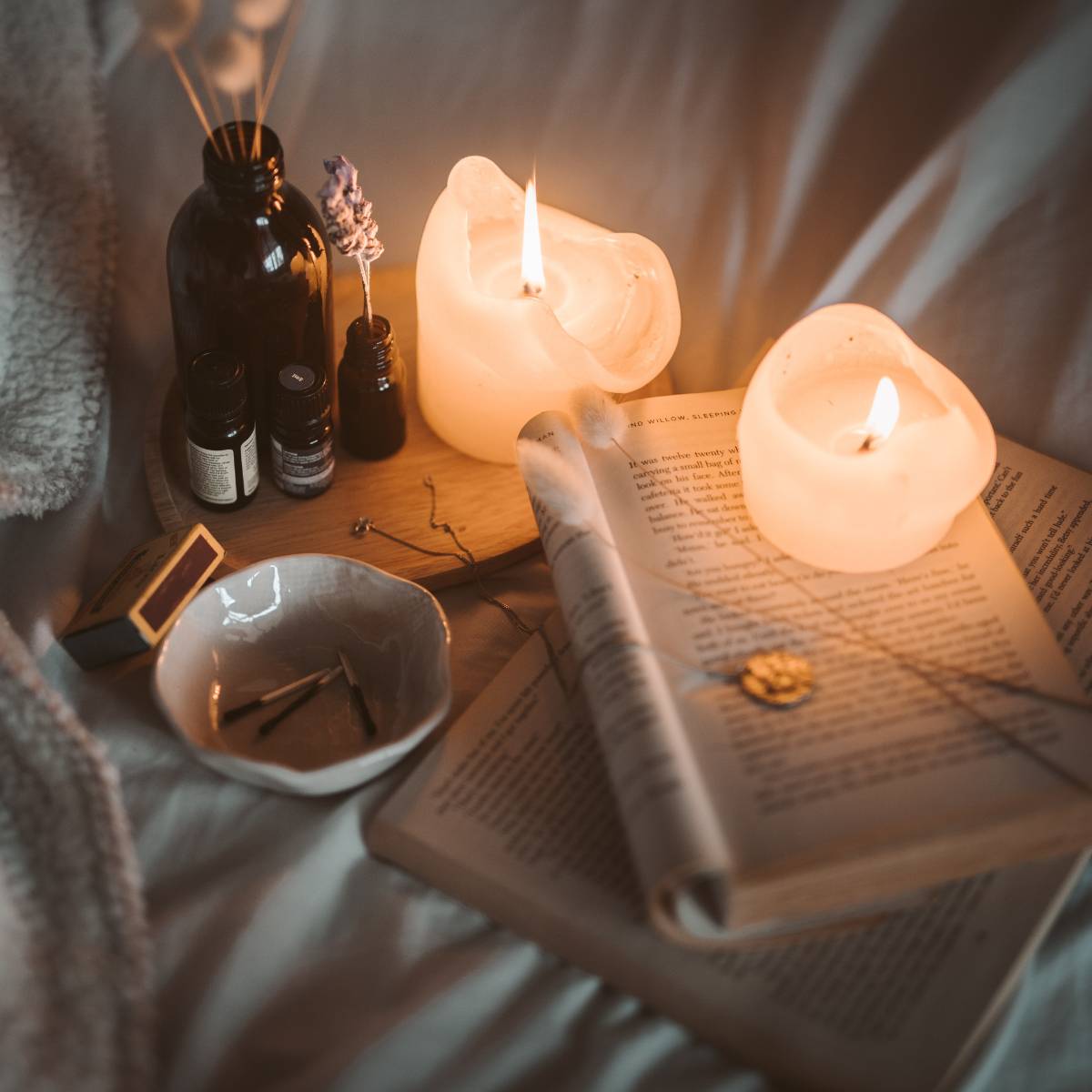 Nighttime Ritual by Jordana Reim (8m 49s) - Aura