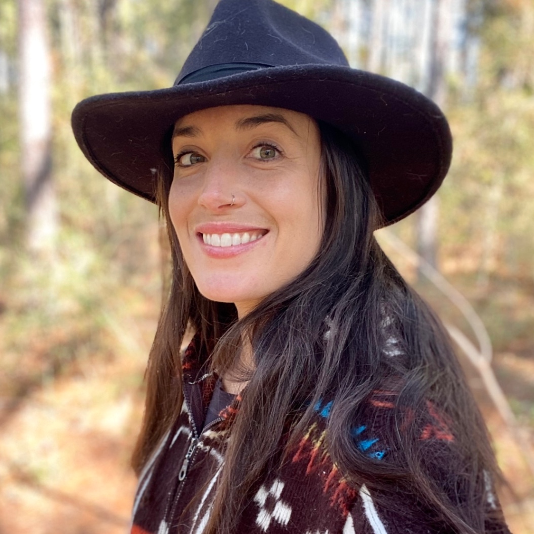 Affirmations For Gratitude by Kelsey Wishik (4m 33s) - Aura