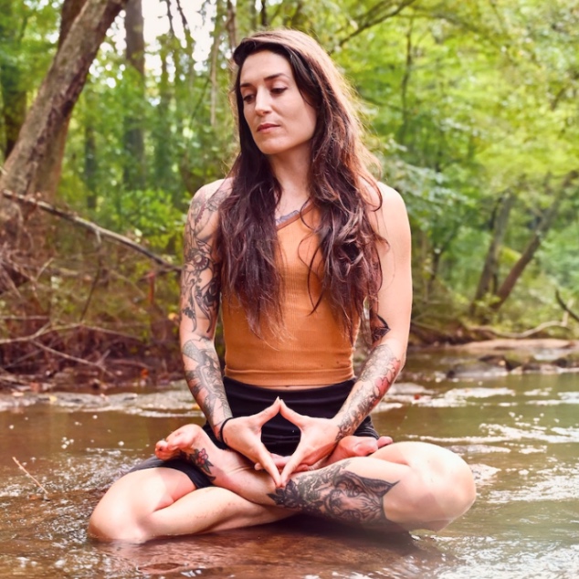 Affirmations For An Empowered Day by Kelsey Wishik (5m 17s) - Aura